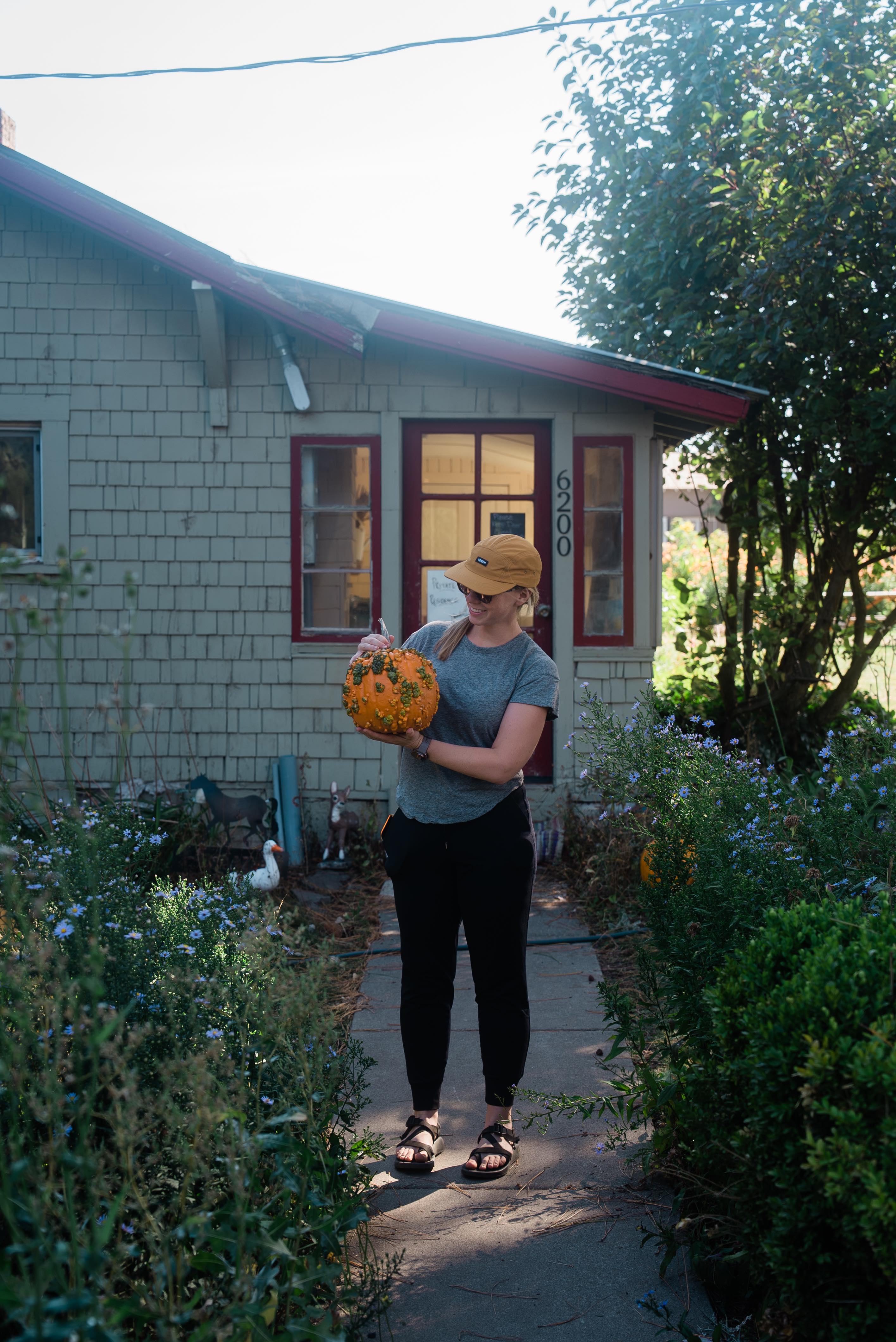 All the Best Stops on the Hood River Fruit Loop | Chris & Sara